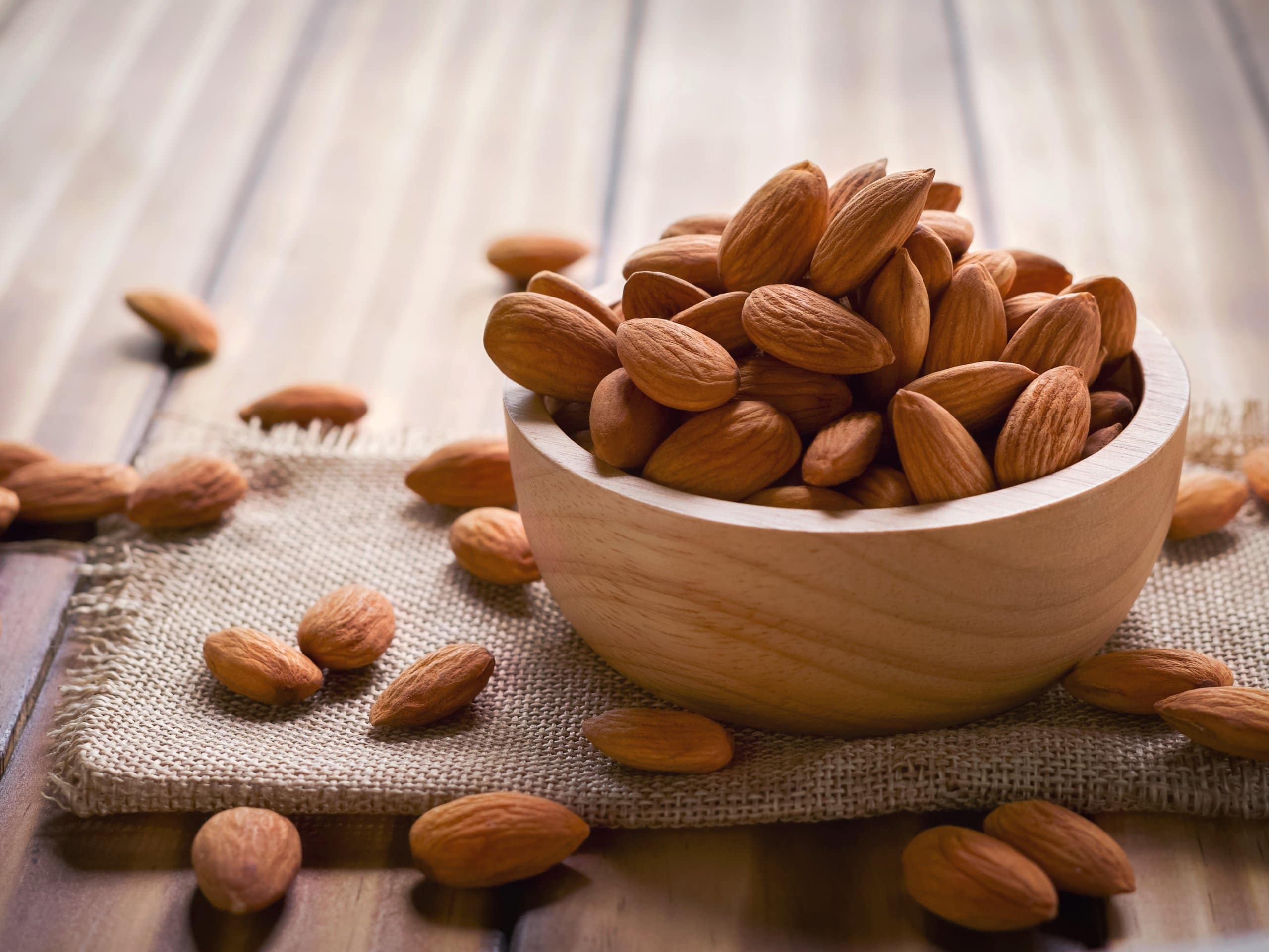 Desi Nuskhe: 10 DIY Face Packs Using Kitchen Ingredients - The Channel 46